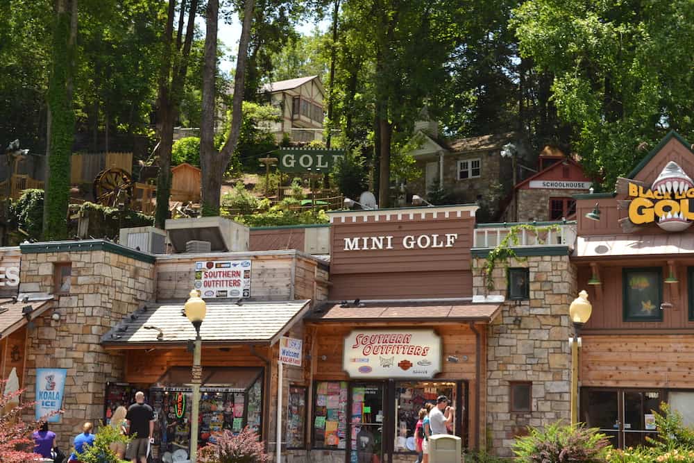 4 Unique Interactive Attractions in Gatlinburg TN That You Need to ...